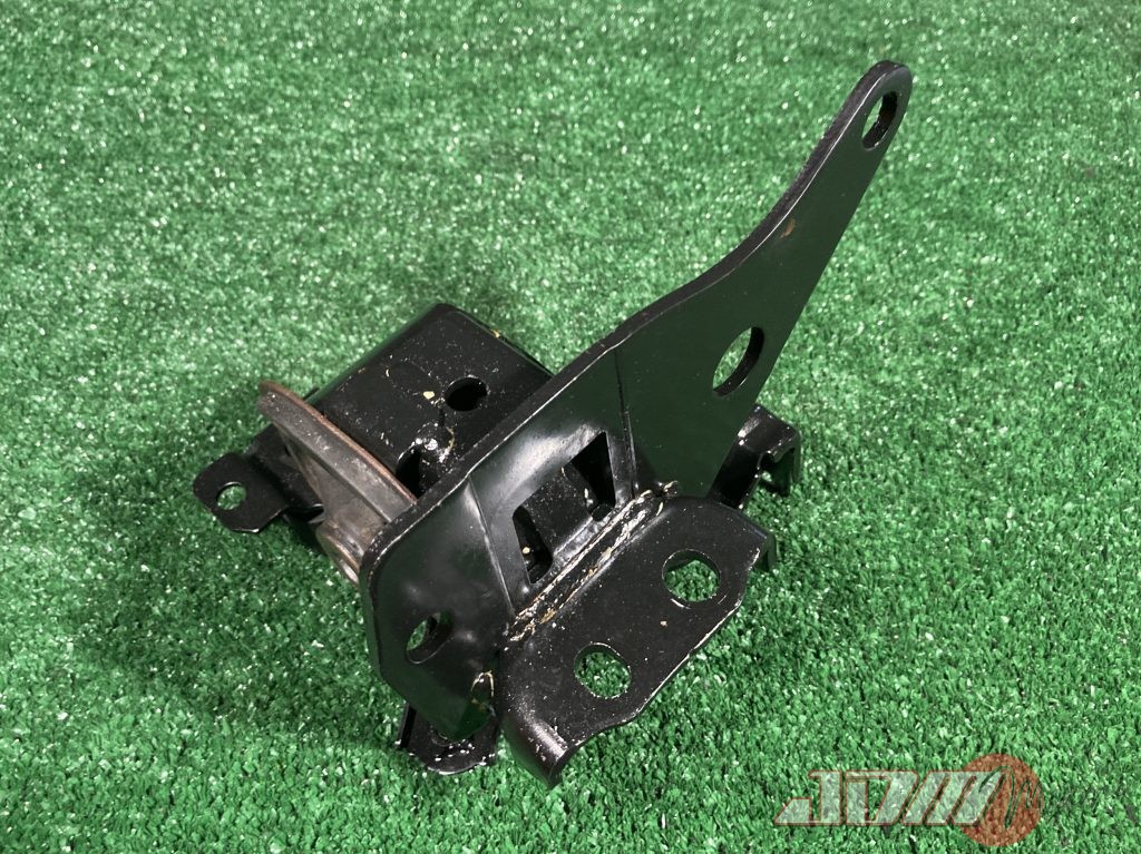 BRACKET, ENGINE MOUNTING, LH – JDM of Miami