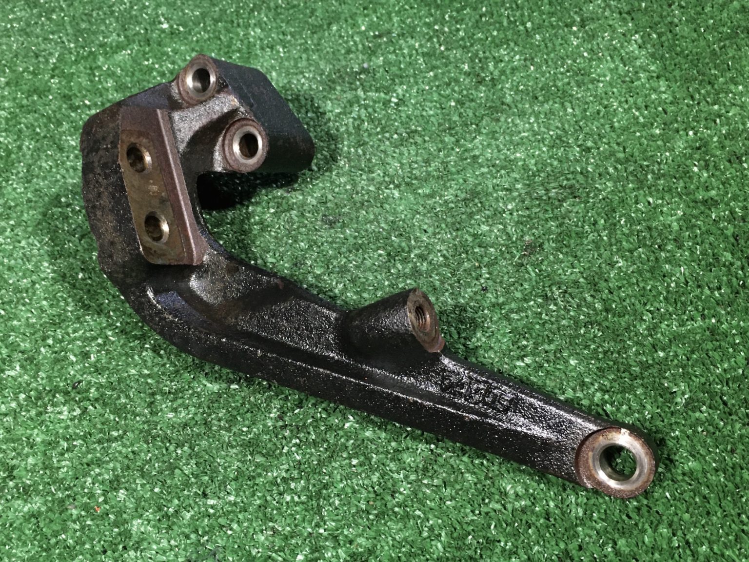 BRACKET, ENGINE MOUNTING, RH – JDM of Miami